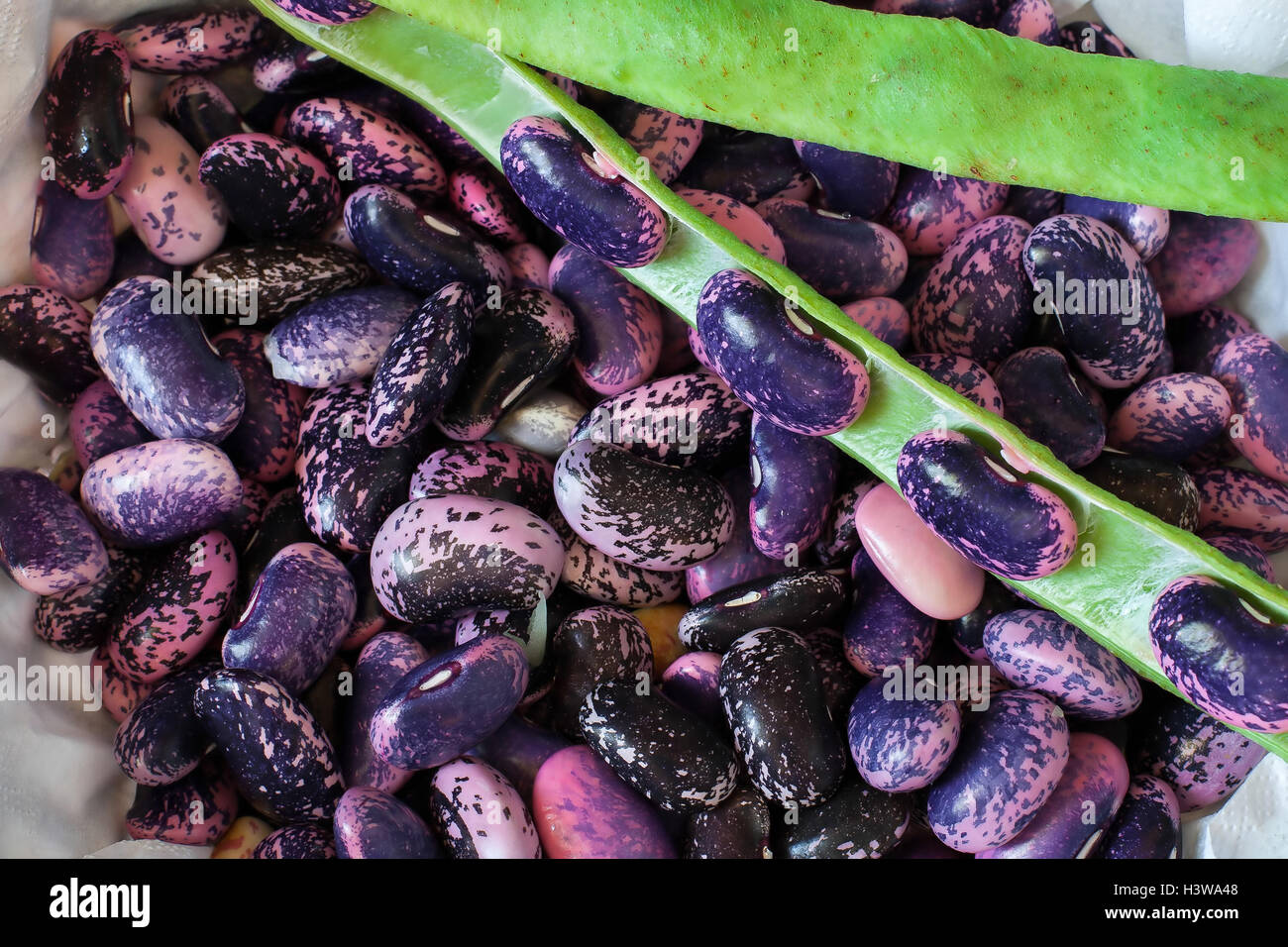 Red peas hi-res stock photography and images - Alamy