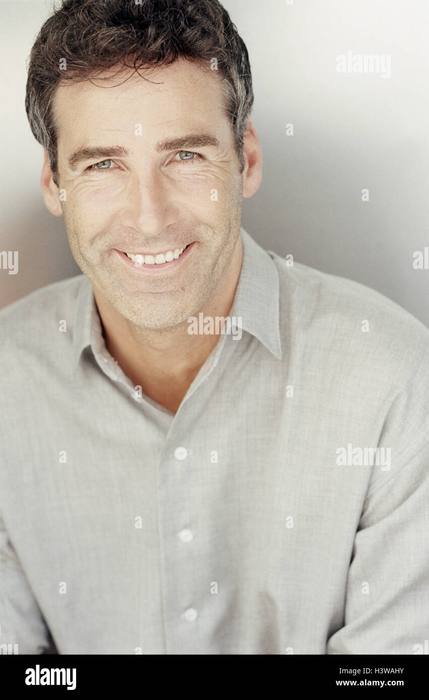 Man, middle old person, smile, portrait, man's portrait, dark-haired ...