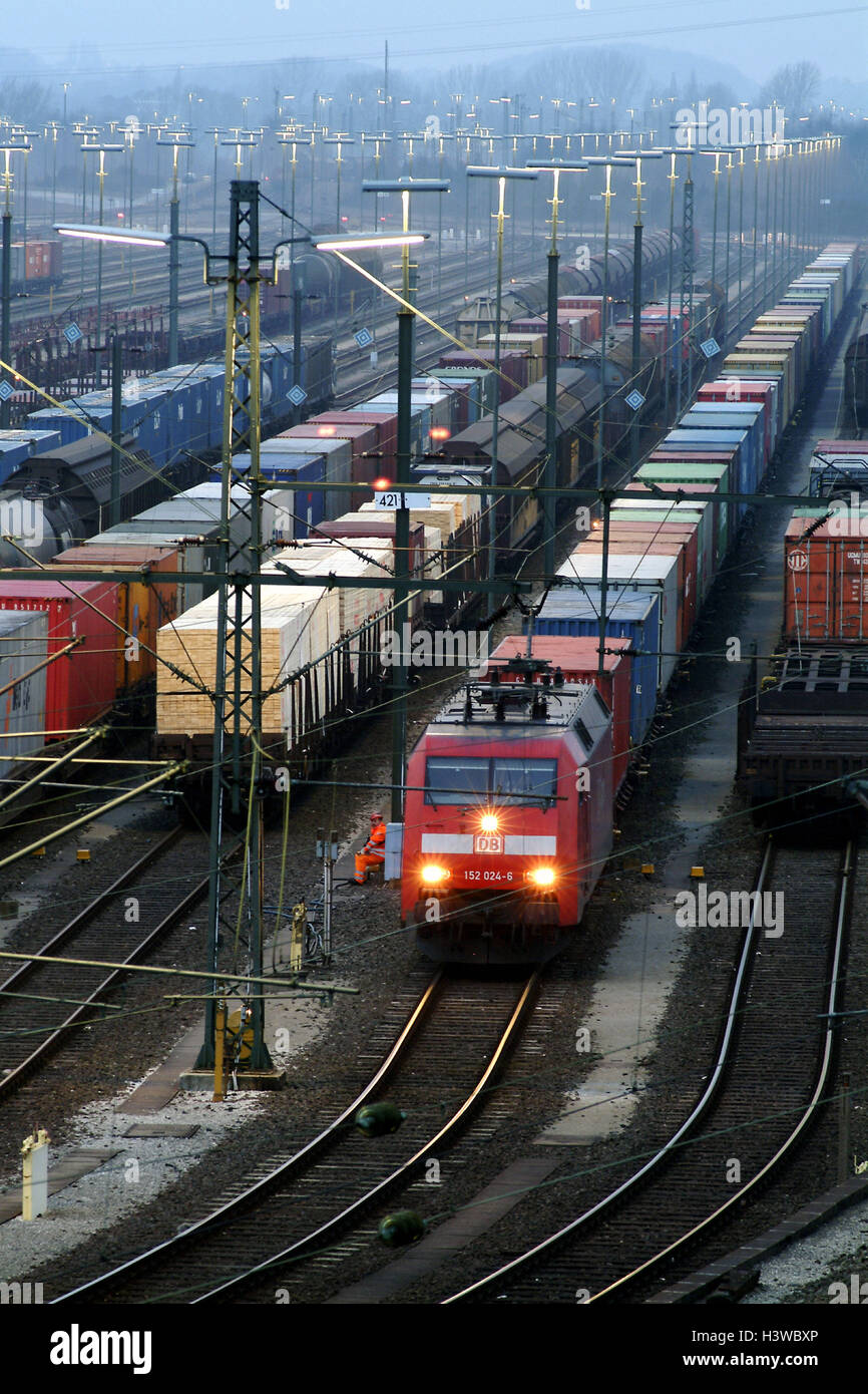 Germany, Hamburg, meshes, marshalling yard, tracks, trains, detail ...