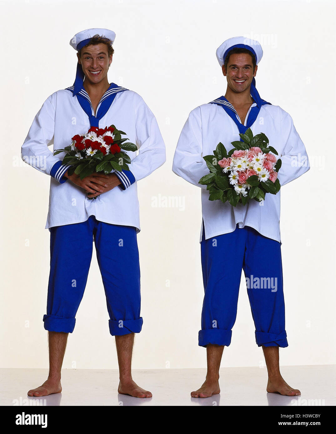 Sailors, barefoot, bouquets, happy, wait, please engagement Men, men ...