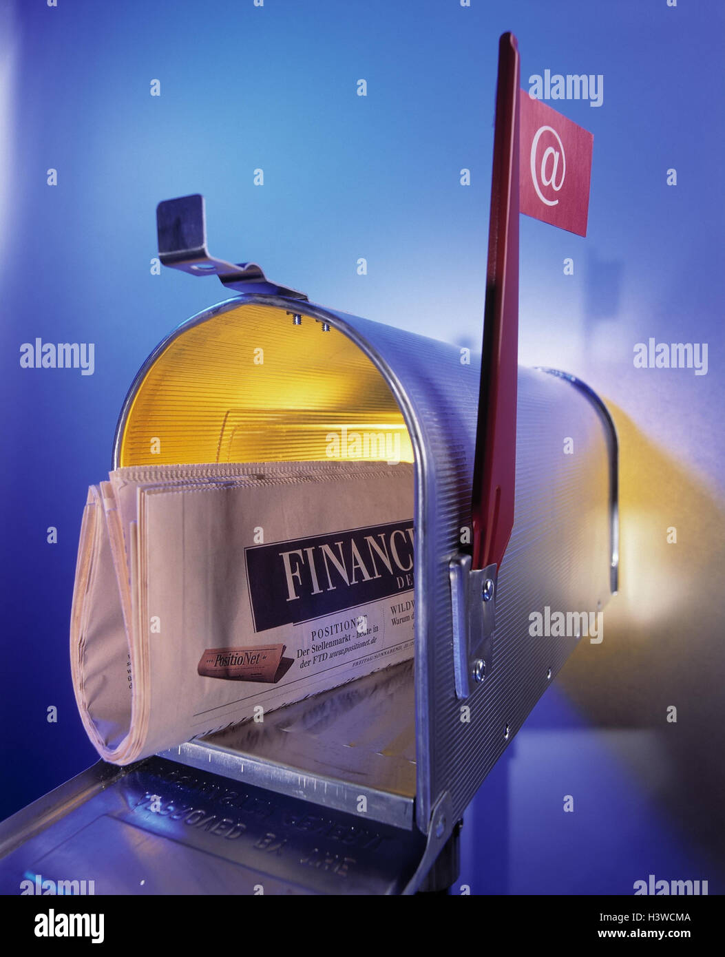 Newspaper cut out figure hi-res stock photography and images - Alamy