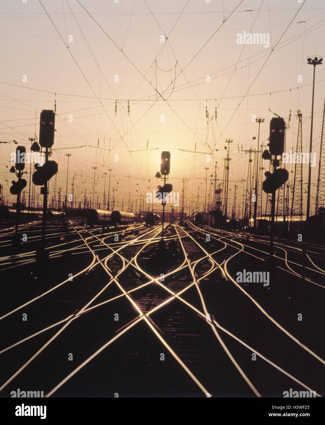 Germany, Frankfurt, central station, evening tuning, outside, railway ...