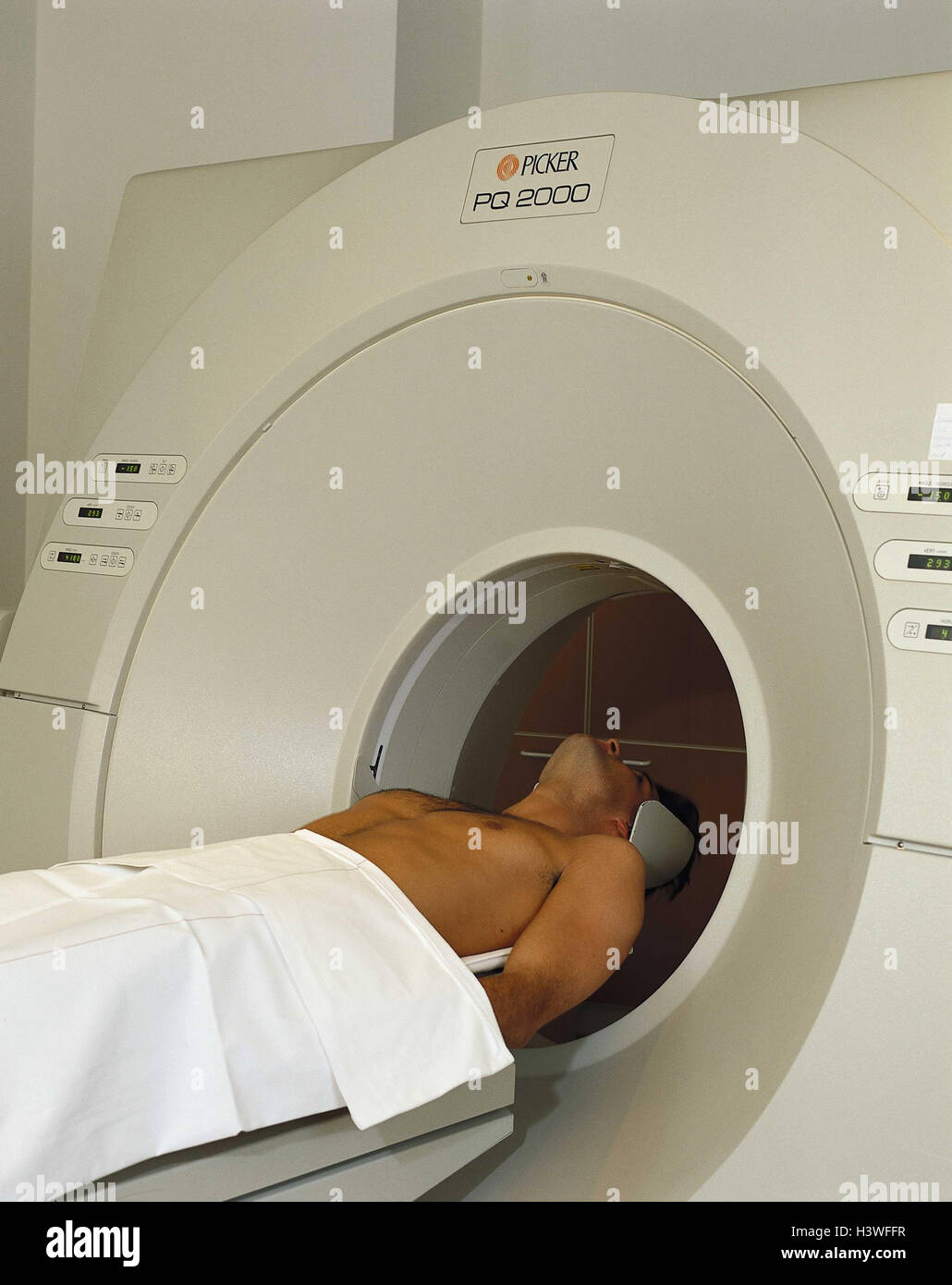 Man, computer tomography, x-ray examination, X-ray examination, patient ...