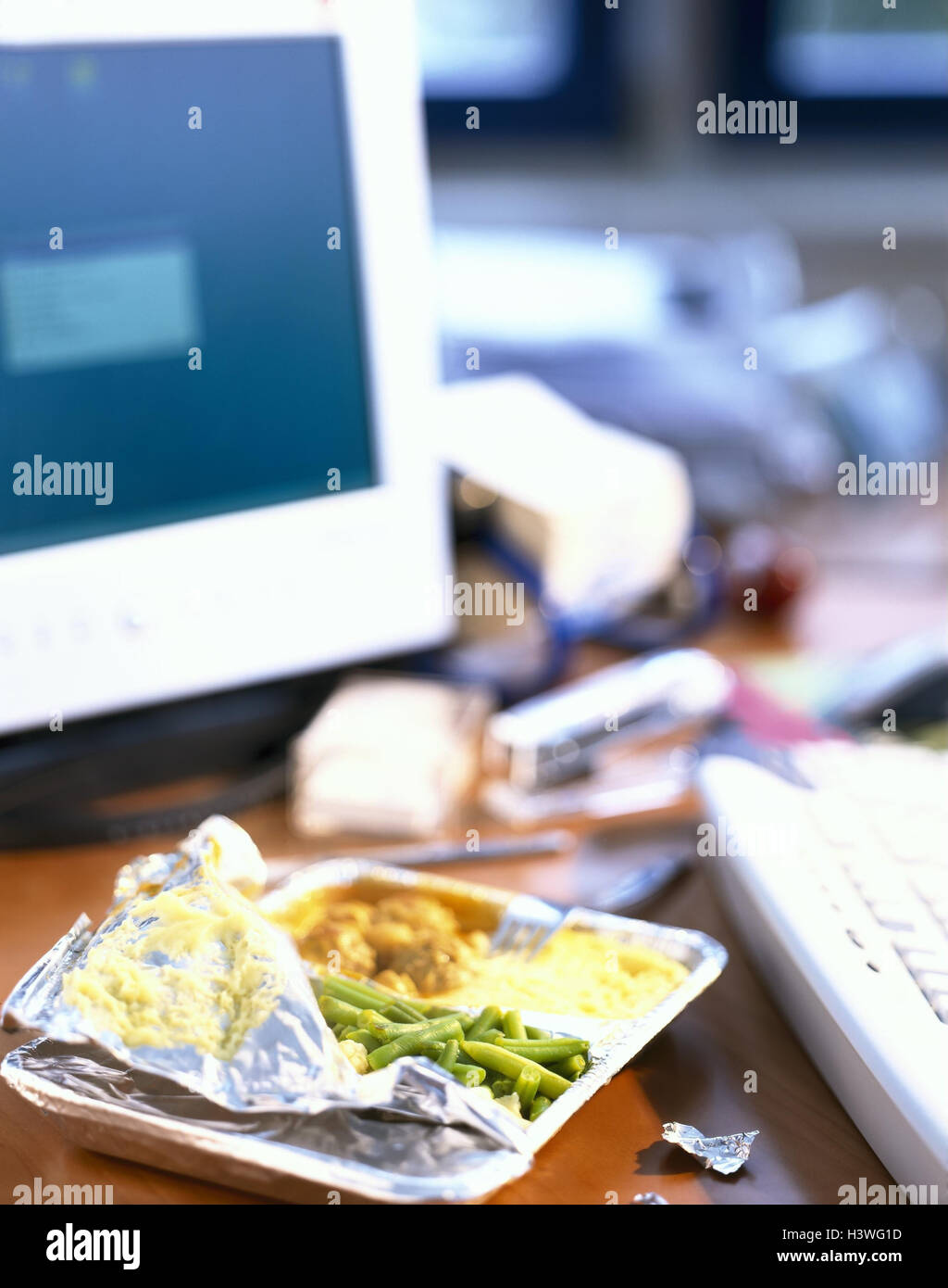 Office, workplace, lunch break, menu peel, ready-to-serve meal, inside ...