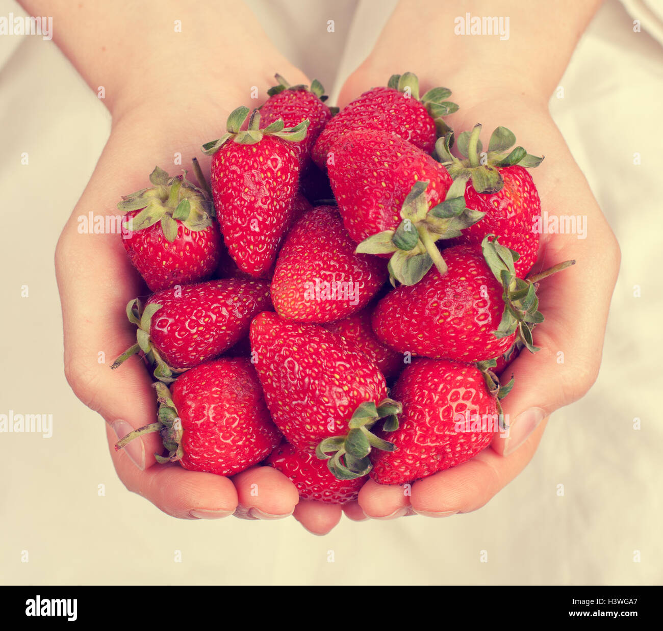 Woman strawberry retro hi-res stock photography and images - Alamy