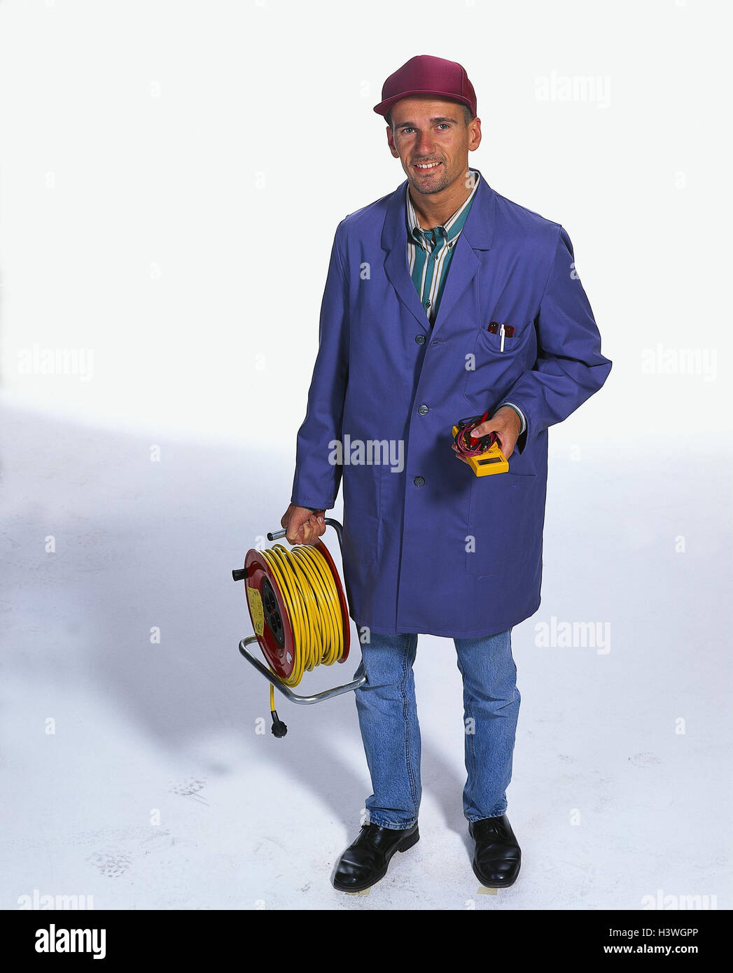 Electricians, cable drum, measuring instrument, studio, man, middle old ...