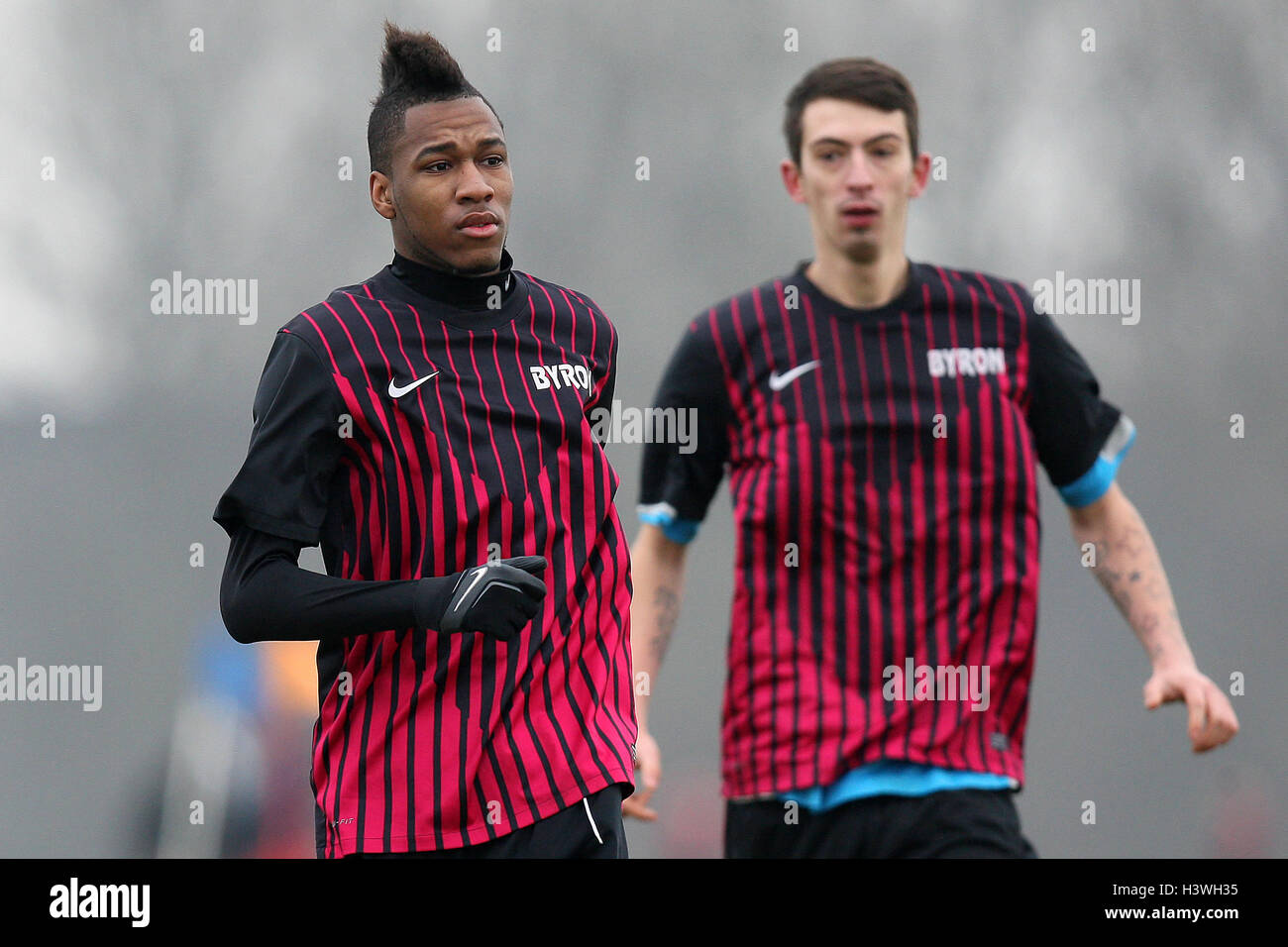 Byron (pink/black) vs Railway Tavern - East London Sunday League East ...