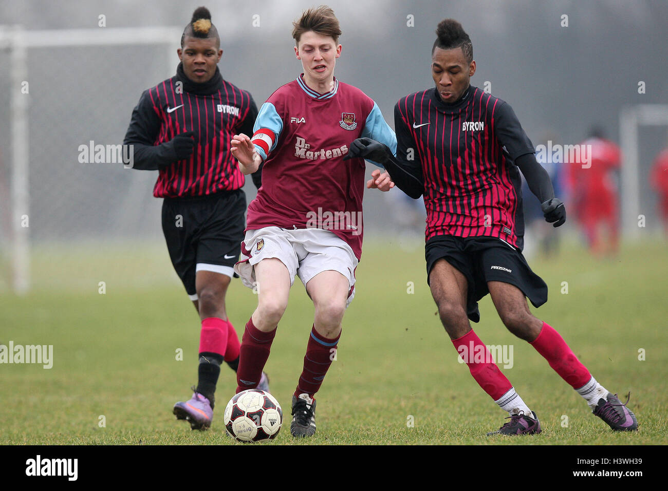 Byron (pink/black) vs Railway Tavern - East London Sunday League East ...