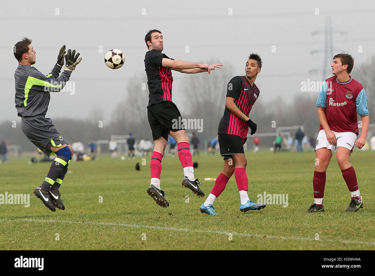 Byron (pink/black) vs Railway Tavern - East London Sunday League East ...