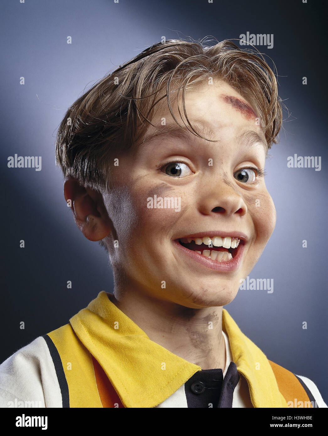 Boy, look, dirtily, smile, portrait, inside, outside, studio, cut out ...