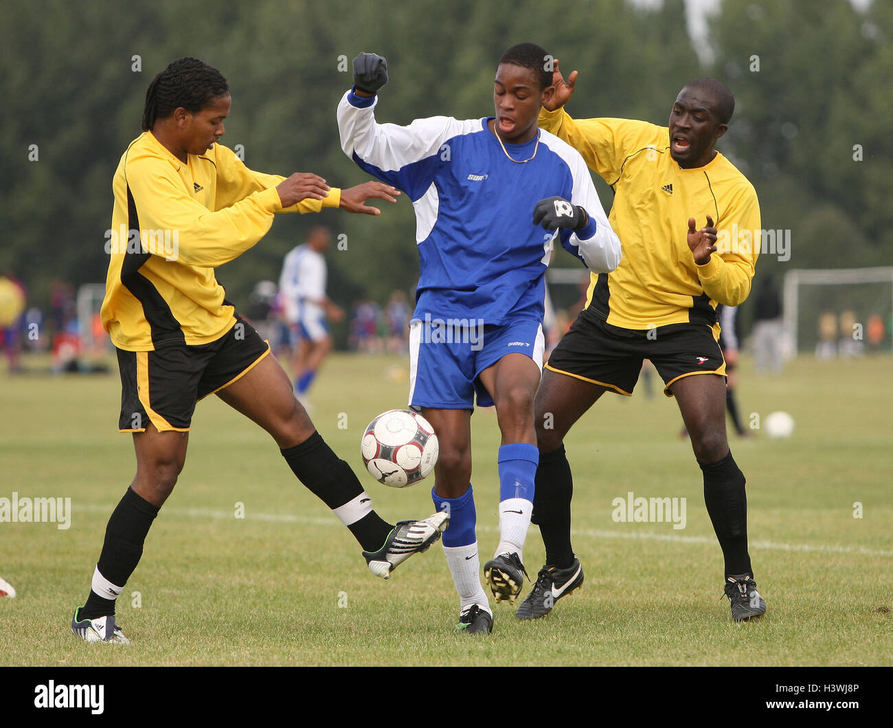 Hackney Downs A (yellow) vs AC Lucia - East London Sunday League at ...