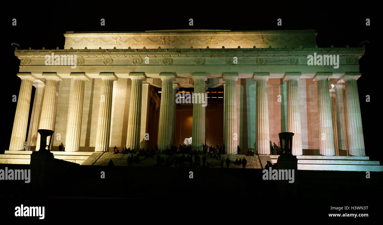 Exterior of the Lincoln Memorial, an American national monument built ...