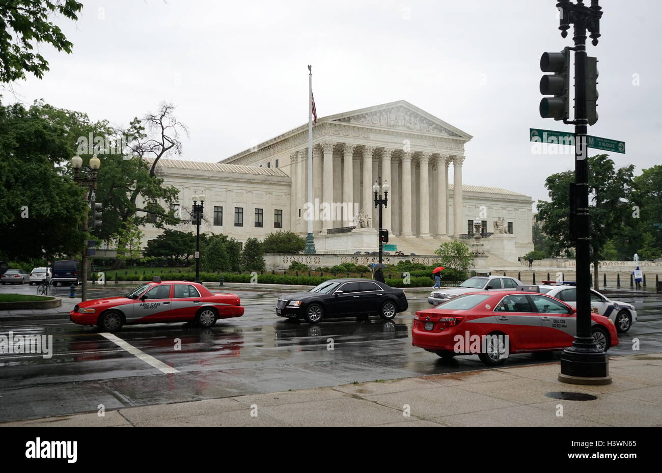 Exterior of the Supreme Court of the United States, in Washington D.C ...
