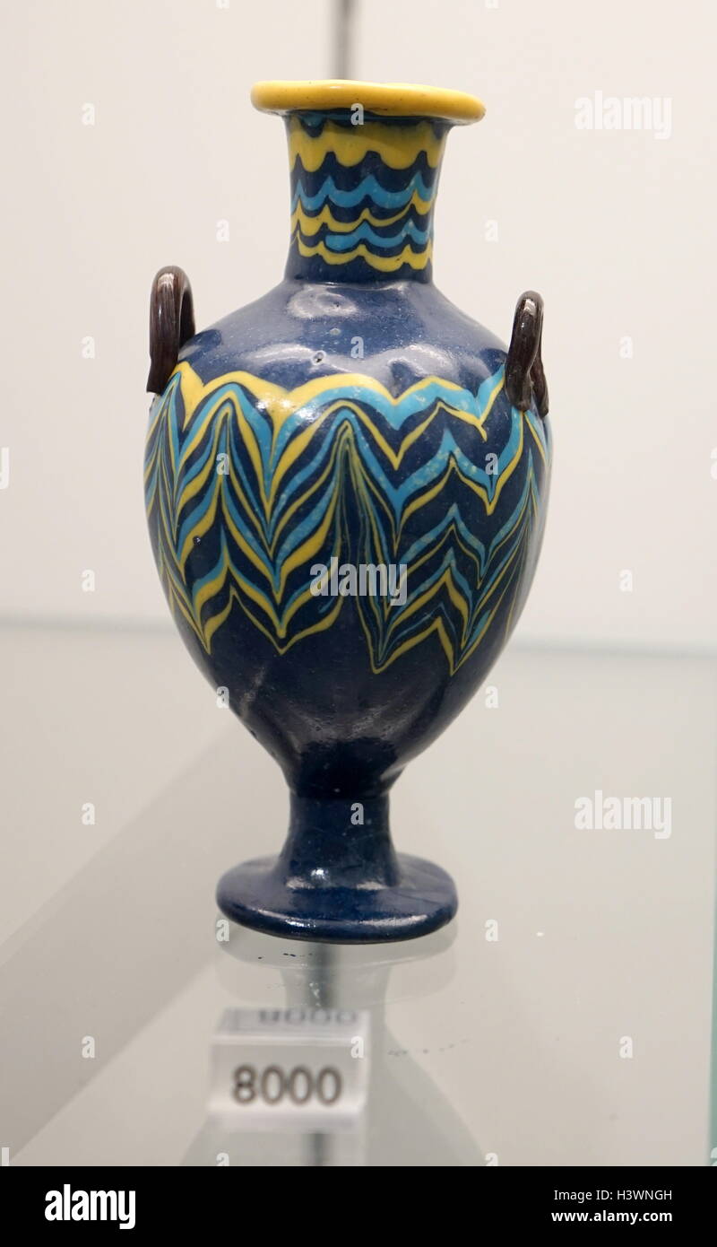 Ancient Egyptian pottery from the 21st Dynasty Stock Photo - Alamy