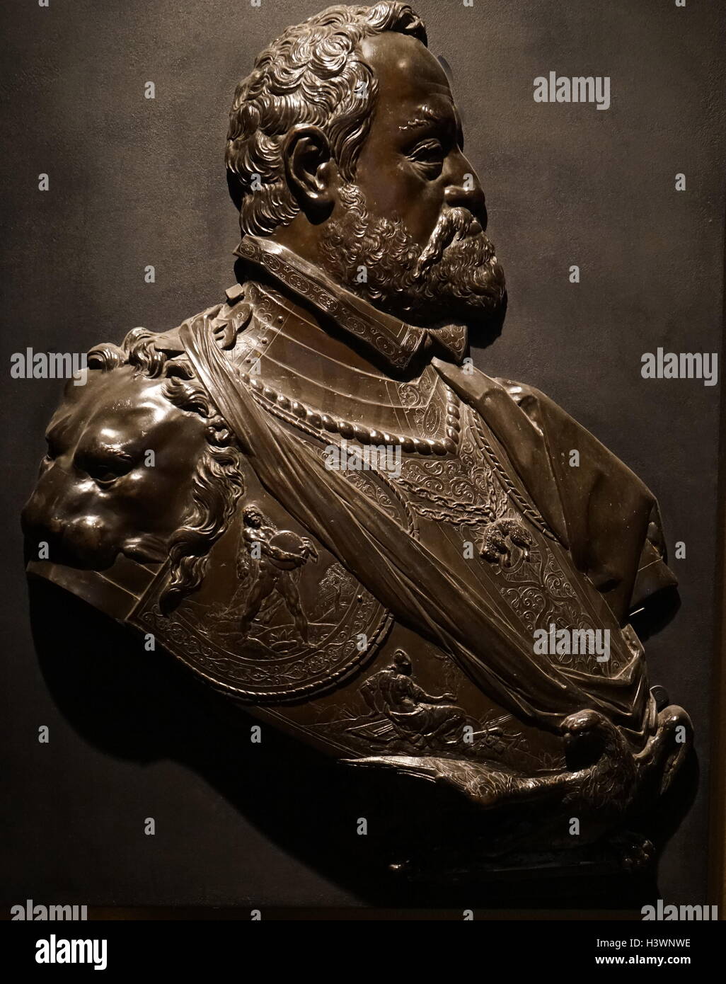 Bronze bust of Rudolf II, Holy Roman Emperor (1552-1612) King of ...