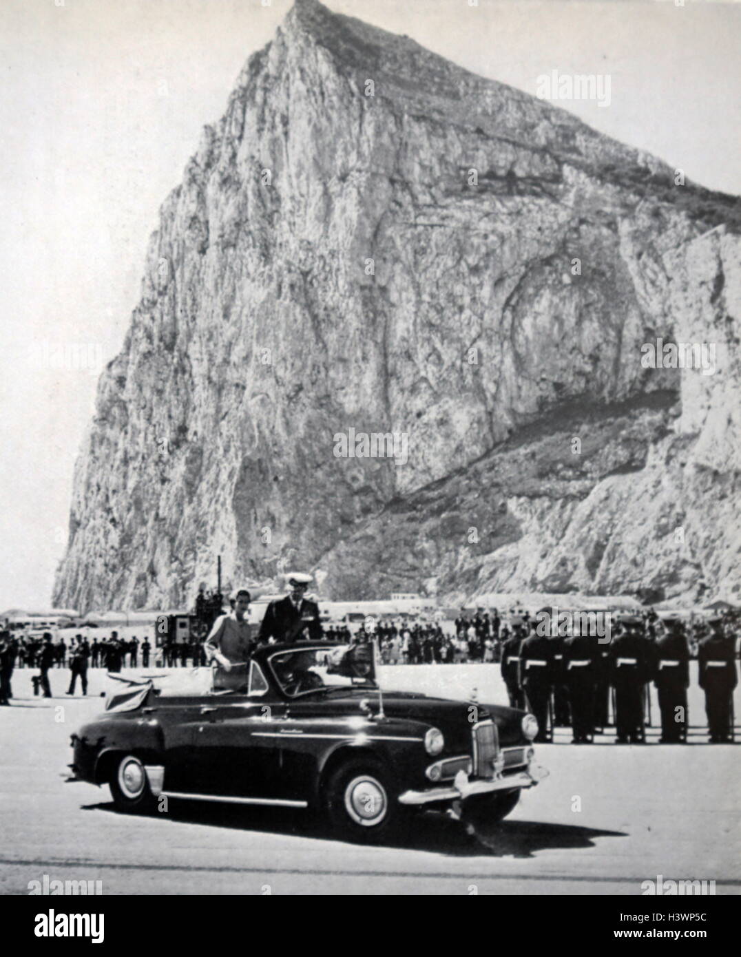 1952 queen elizabeth ii philip hi-res stock photography and images - Alamy