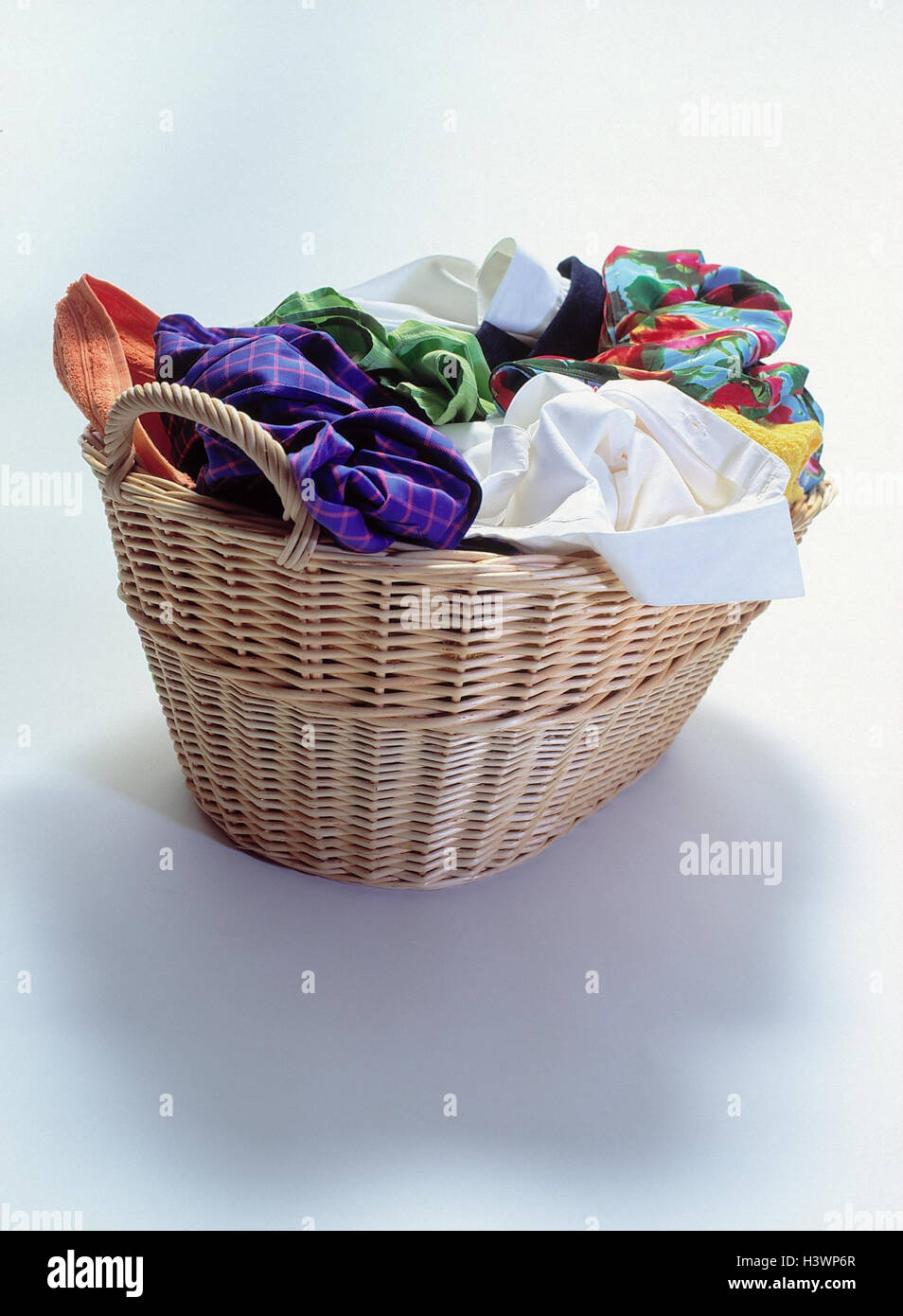 Laundry basket, laundry wicker basket, basket, completely, clothes ...
