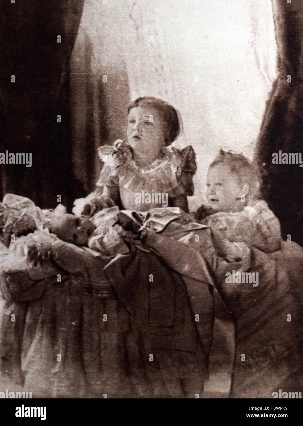 Photographic portrait of Princess Mary (1897-1965), Prince Edward (1894 ...