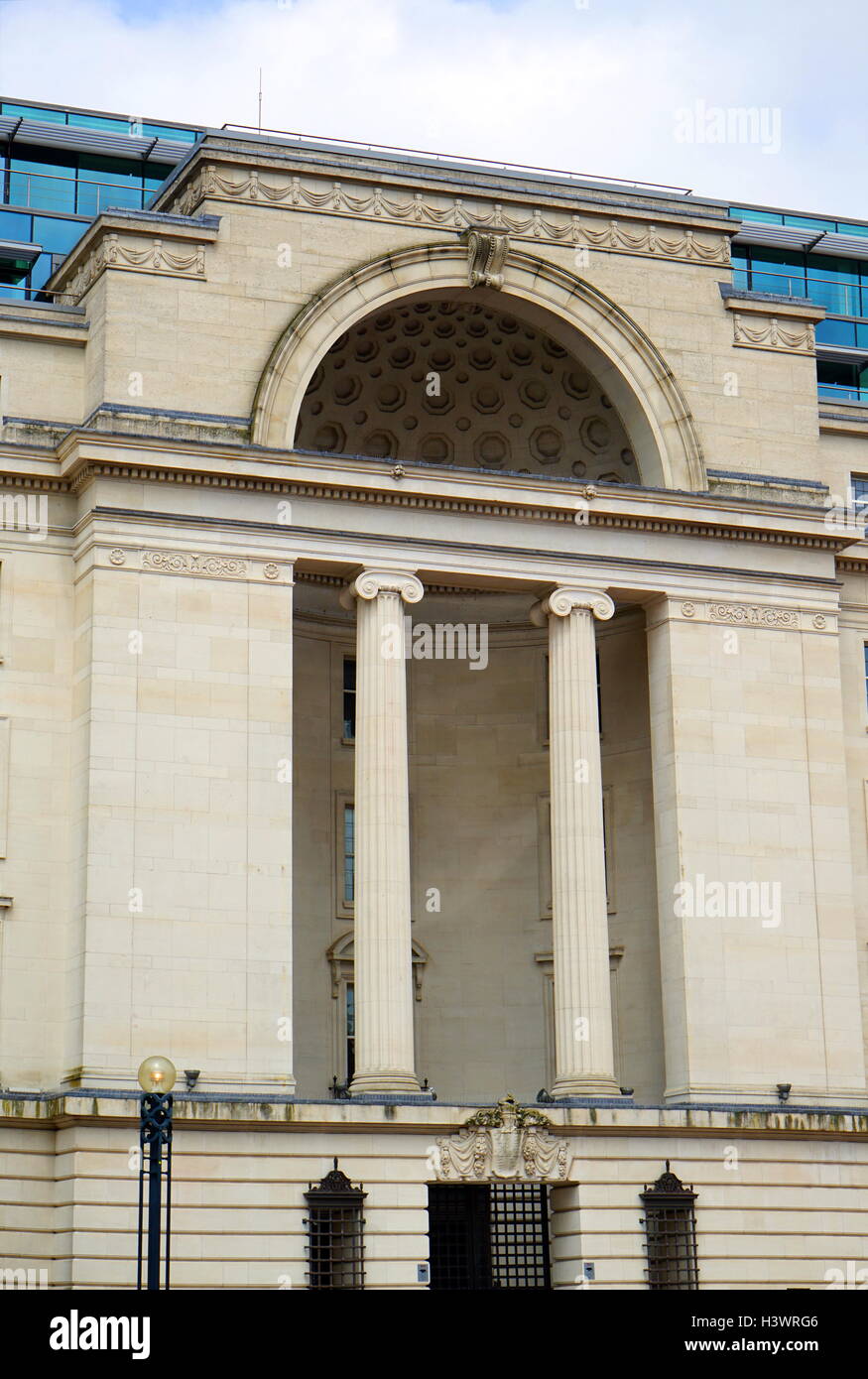 Baskerville House, Art Deco style, building in Centenary Square ...