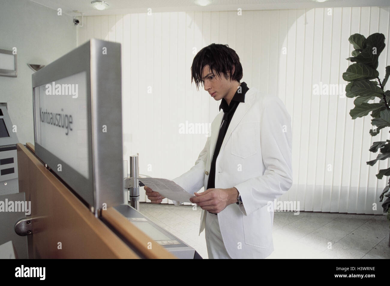 Check bank statements hi-res stock photography and images - Alamy