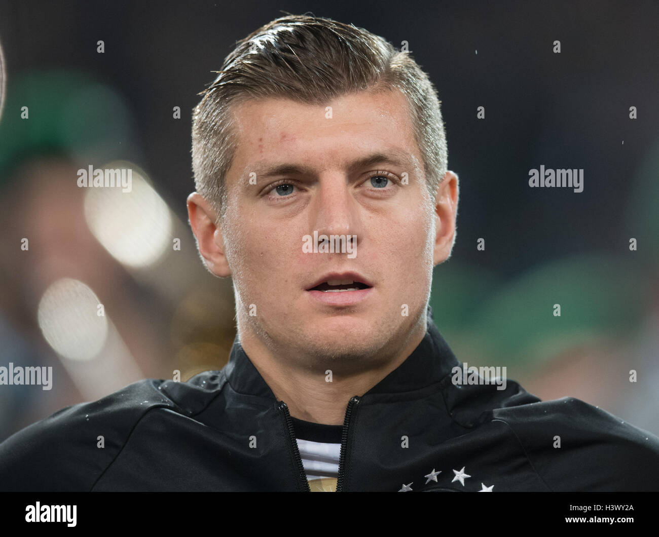 Hanover, Germany. 11th Oct, 2016. Germany's Toni Kroos sings the German ...