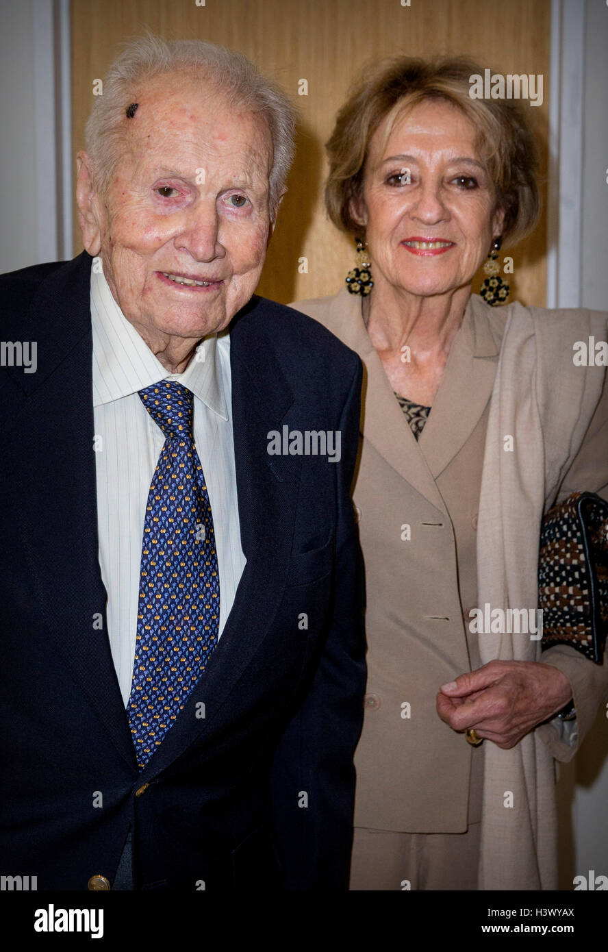 Queen Maxima of The Netherlands with her parents Jorge Zorreguieta and ...