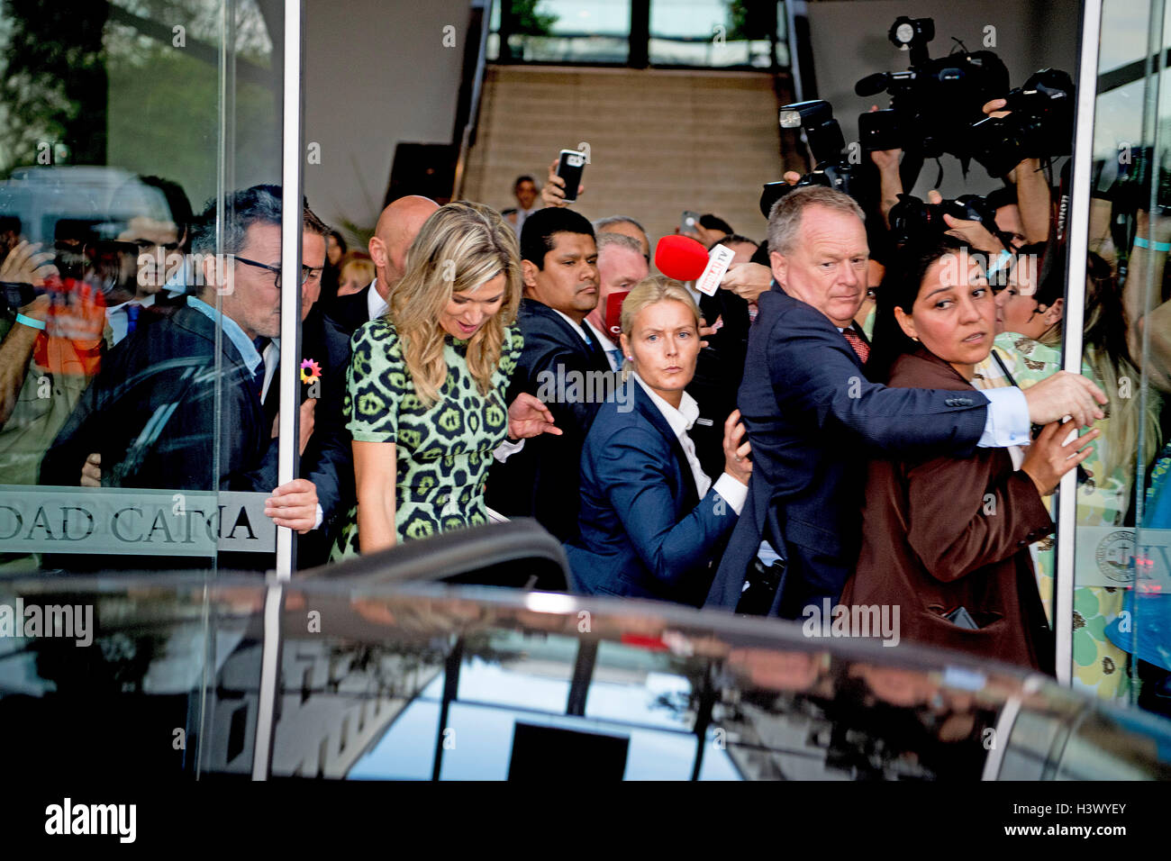 Queen Maxima of The Netherlands with her parents Jorge Zorreguieta and ...