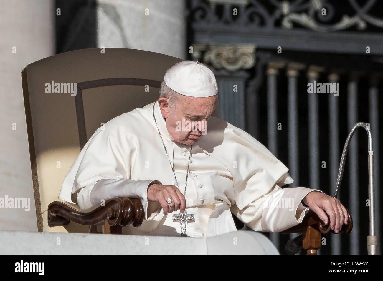Vatican city 12 october hi-res stock photography and images - Alamy