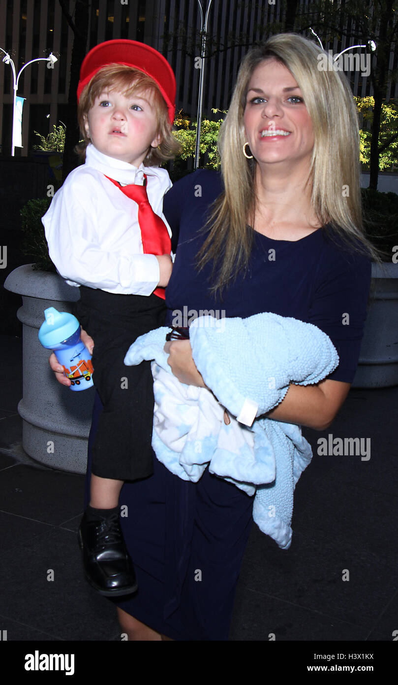 New York, USA. 12th October, 2016. Mini-Trump Hunter Tirpak and Jessica ...