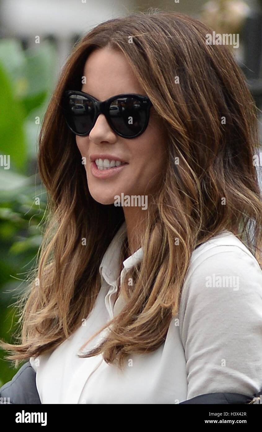 New York, NY, USA. 12th Oct, 2016. Kate Beckinsale on location for THE ...