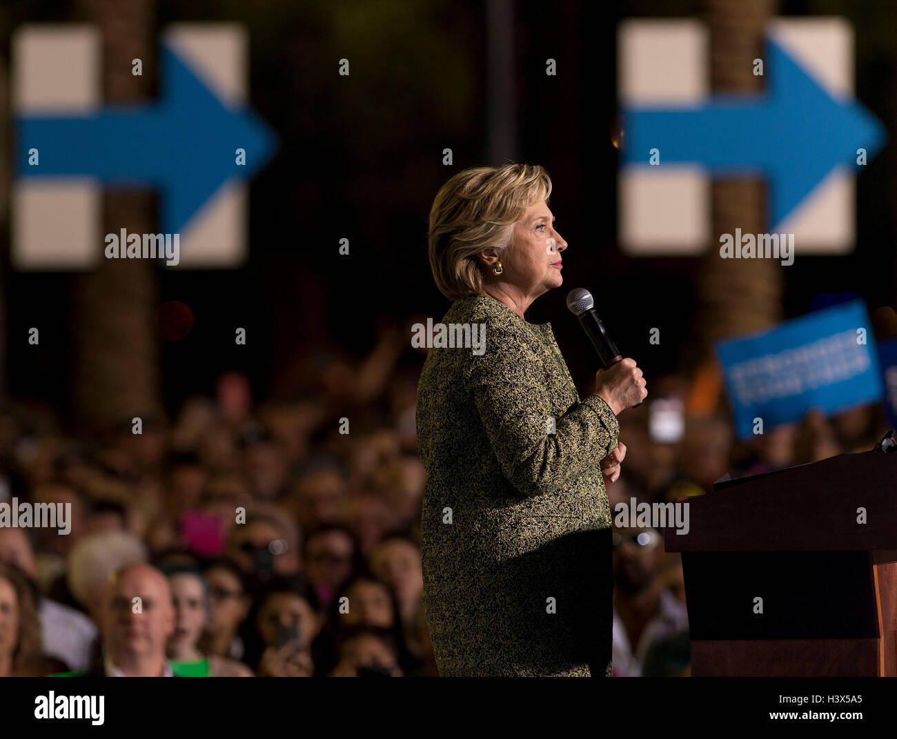 Las Vegas, Nevada, USA. 12th Oct, 2016. HILLARY CLINTON campaigns at a ...