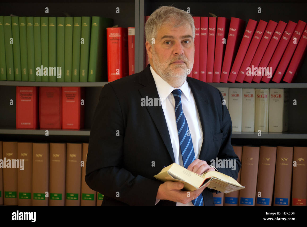 Court appointed defence hi-res stock photography and images - Alamy