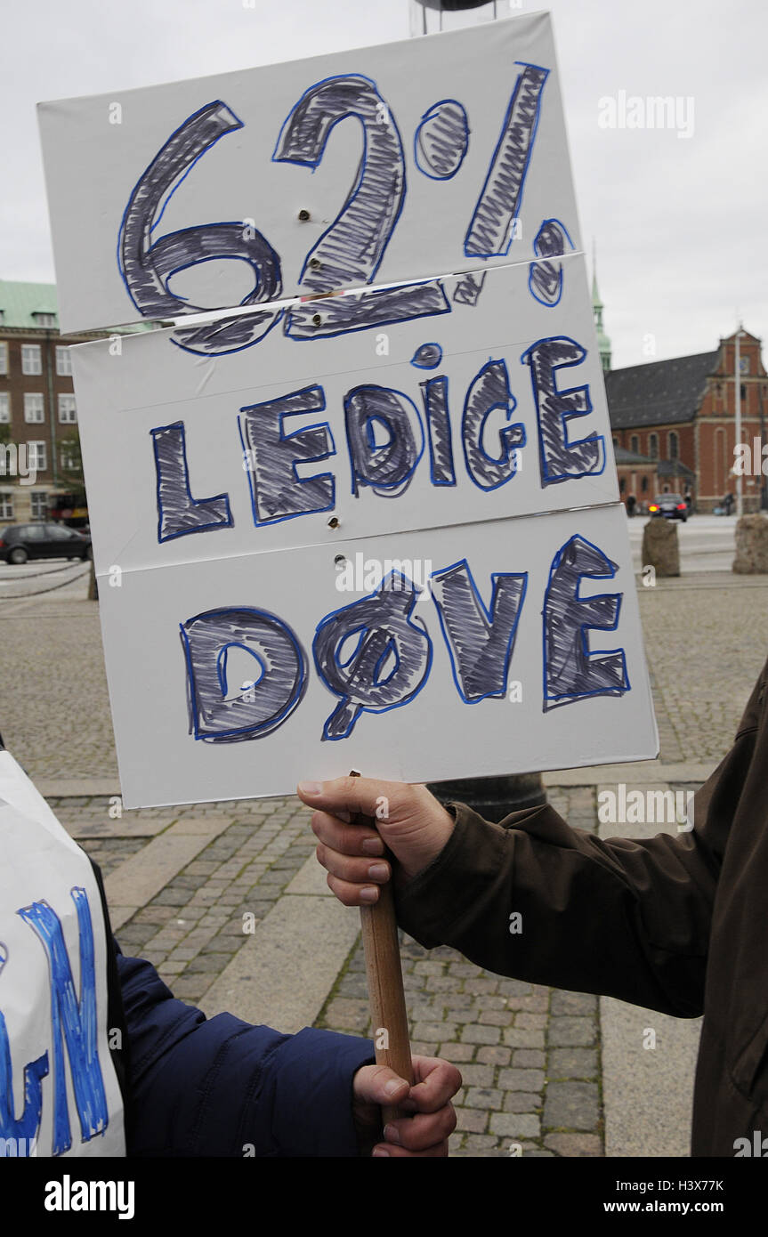 Copenhagen, Denmark. 13th Oct, 2016. Deaf community in Copenhagen stage ...