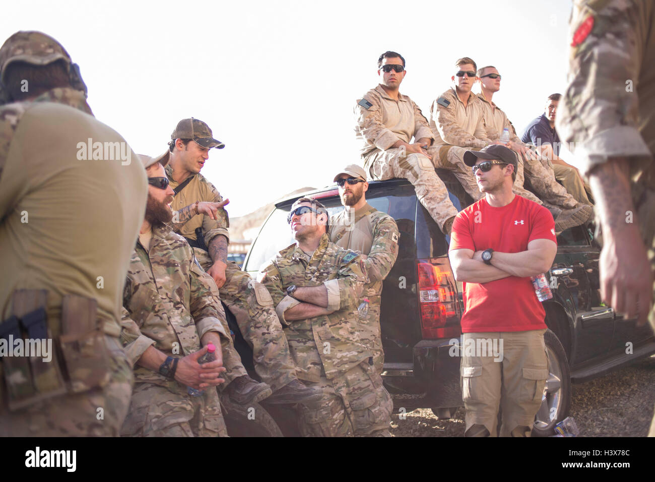 American military operations center hi-res stock photography and images ...