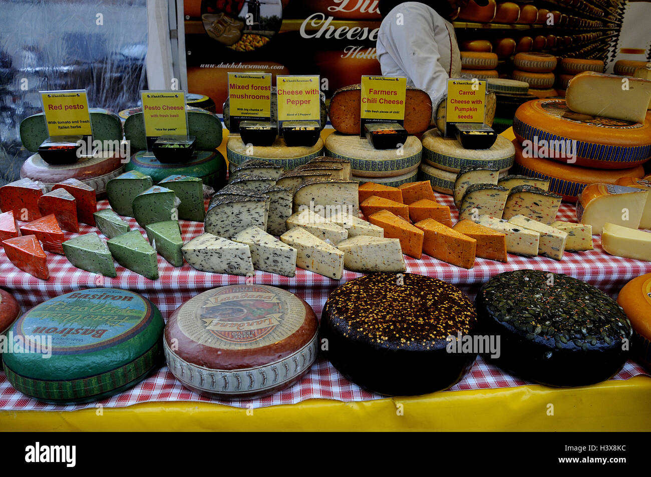 Dutch cheeseman hi-res stock photography and images - Alamy