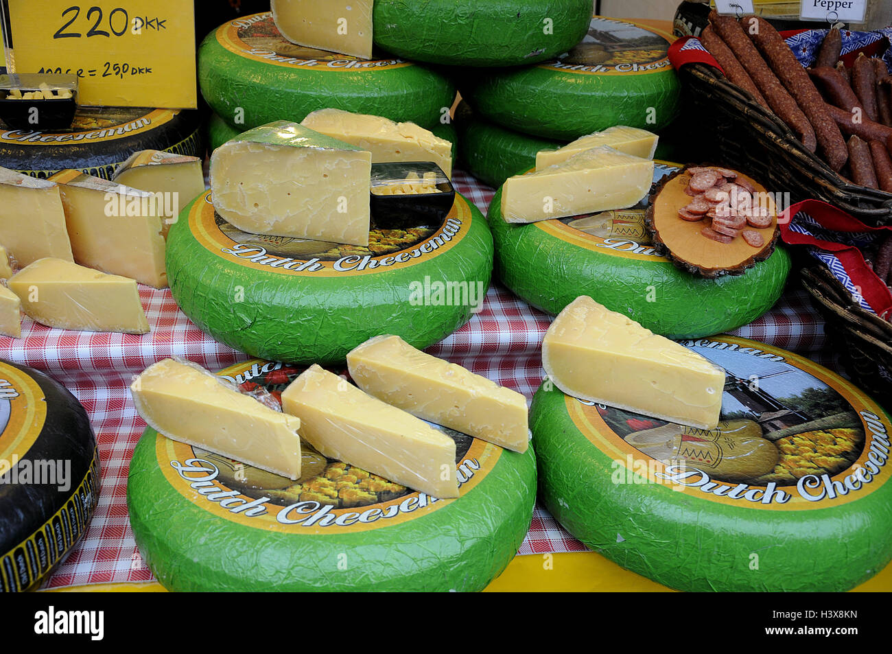 Dutch cheeseman hi-res stock photography and images - Alamy