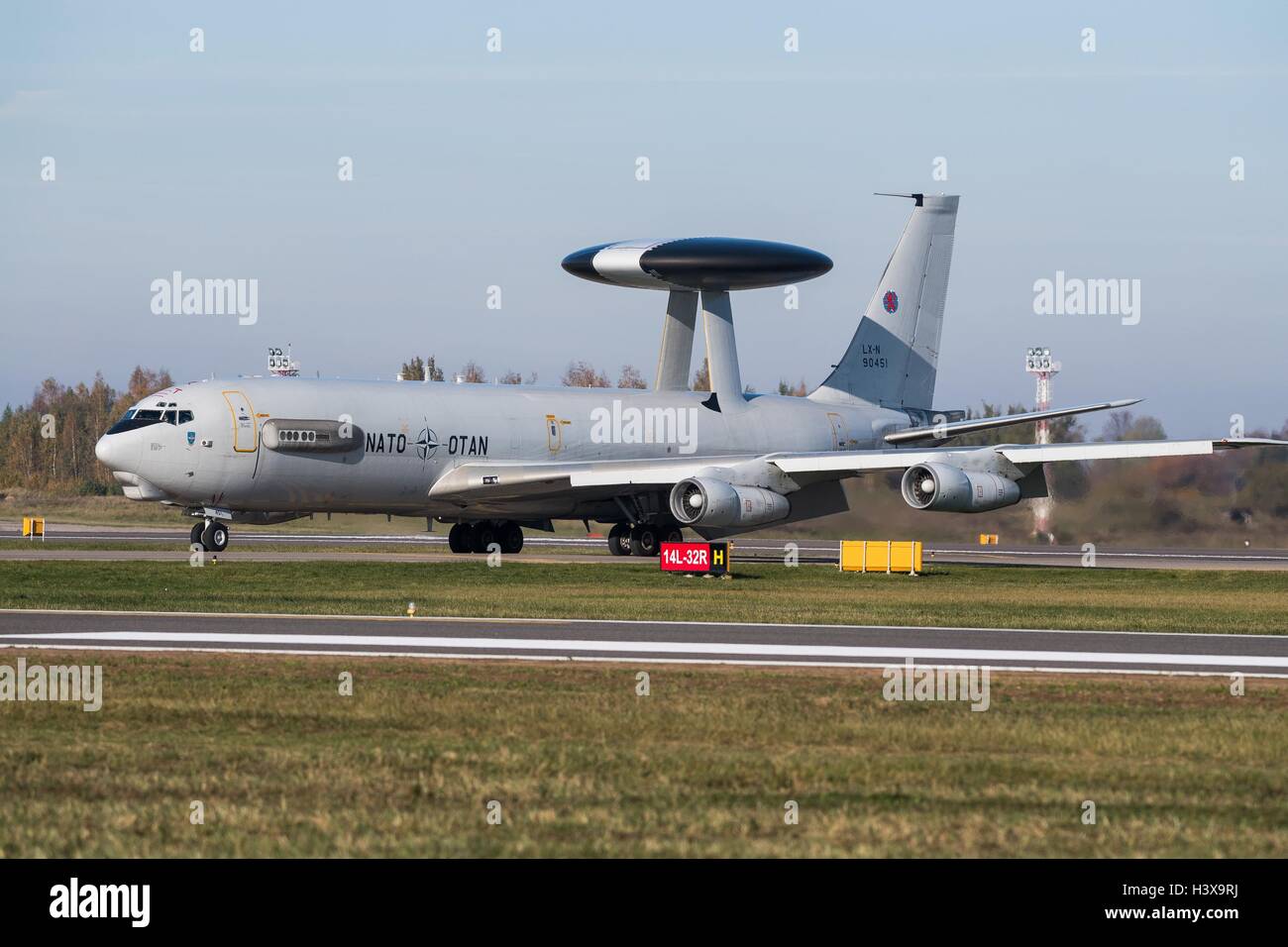 Awacs aircrafts hi-res stock photography and images - Alamy