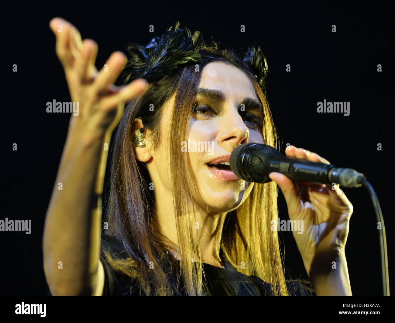 Prague, Czech Republic. 13th Oct, 2016. British singer and composer PJ ...