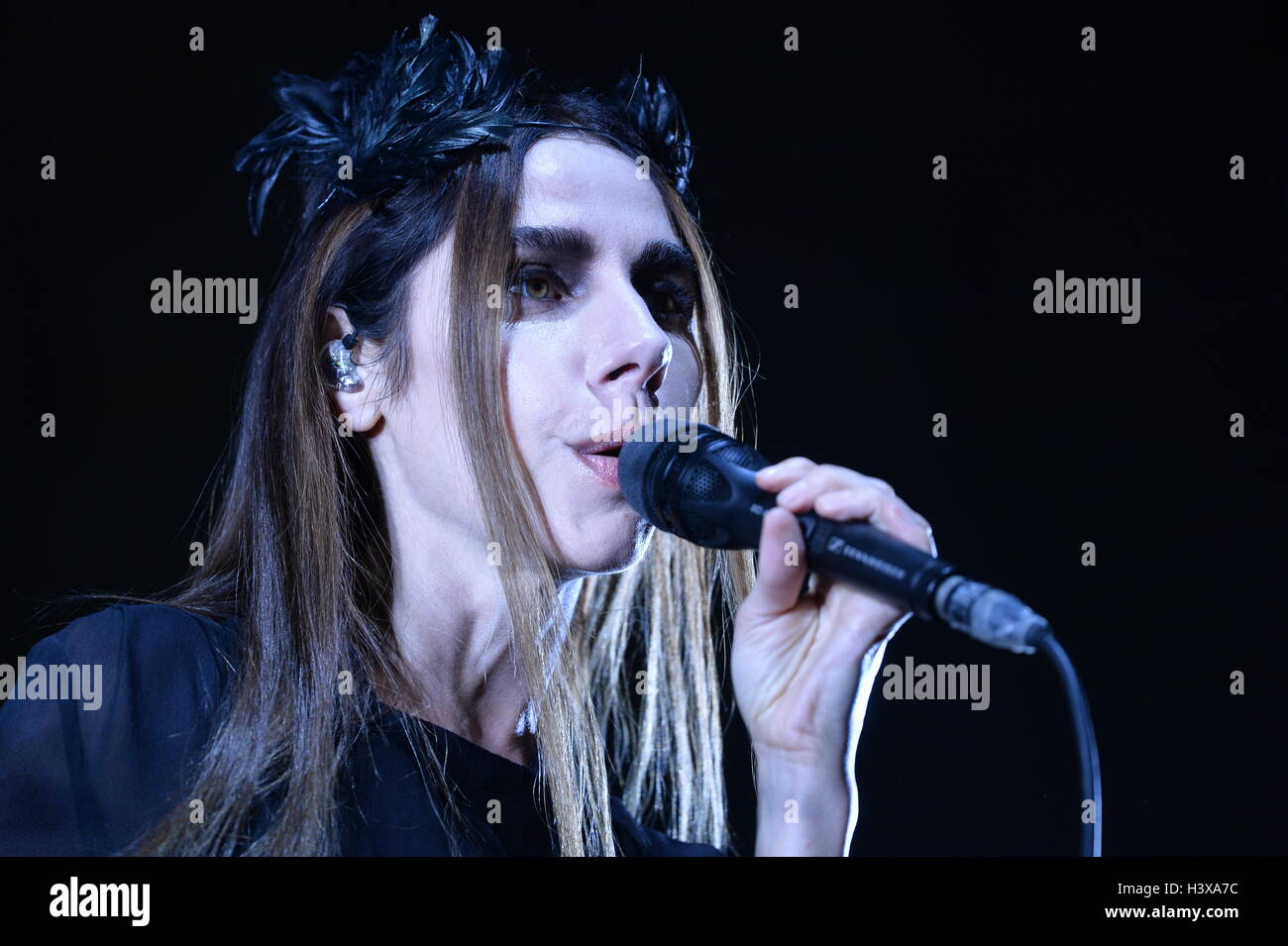 Pj harvey hi-res stock photography and images - Alamy