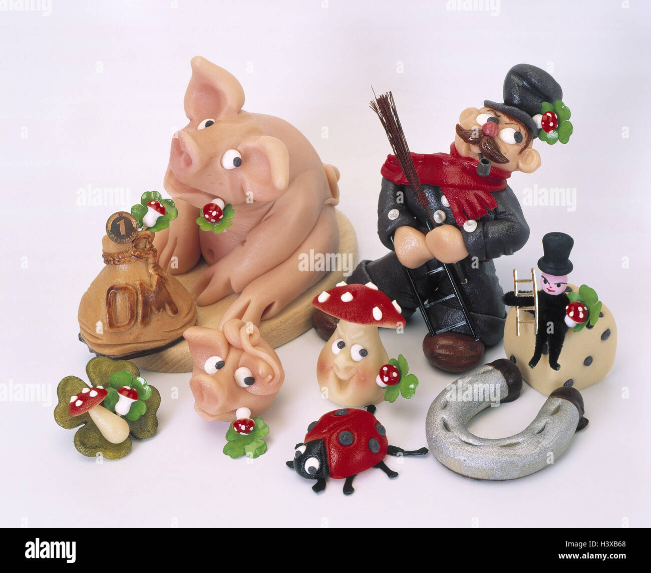 Marzipan figures hi-res stock photography and images - Alamy