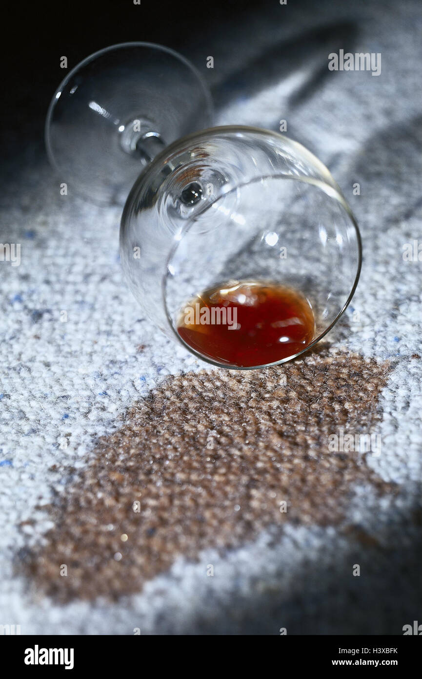 Tipped over glass hi-res stock photography and images - Alamy