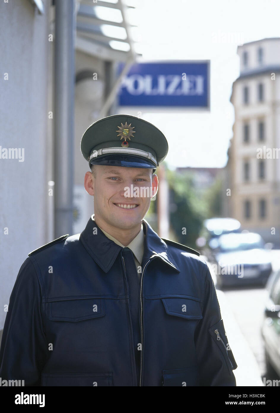 Friendly police officer station hi-res stock photography and images - Alamy