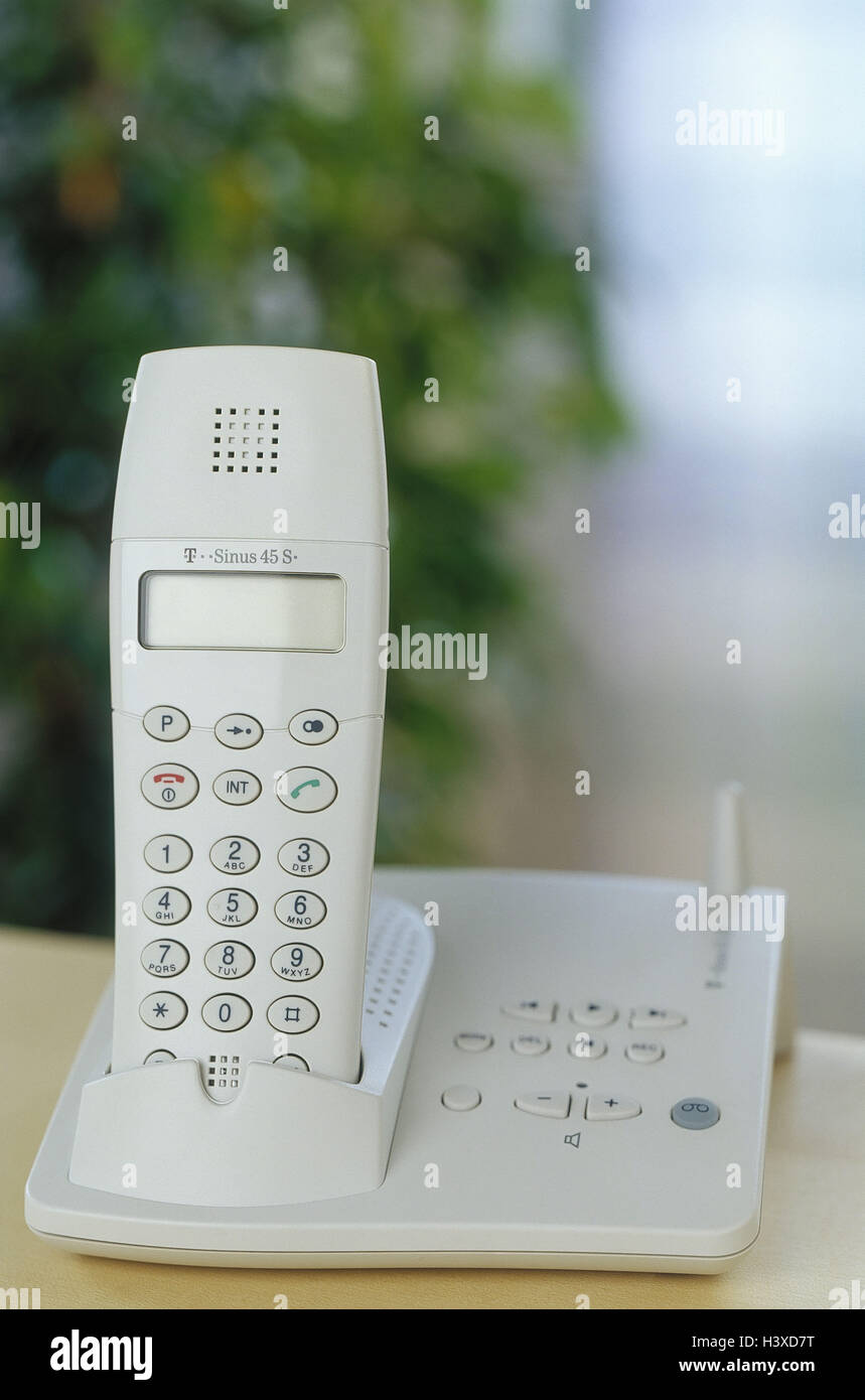 Product pages hi-res stock photography and images - Alamy