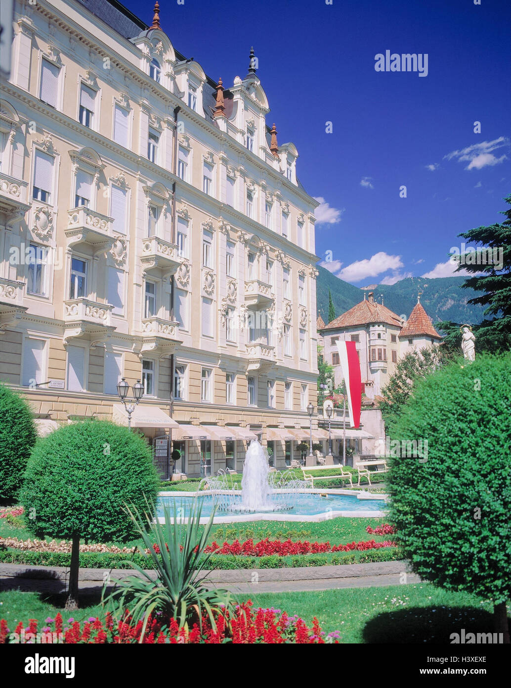 Italy, South Tyrol, Merano, building, facade, park, fountain, Europe ...