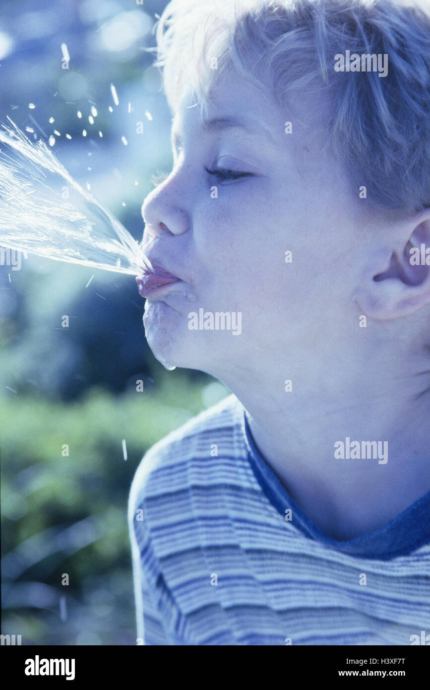 Spit boy hi-res stock photography and images - Alamy