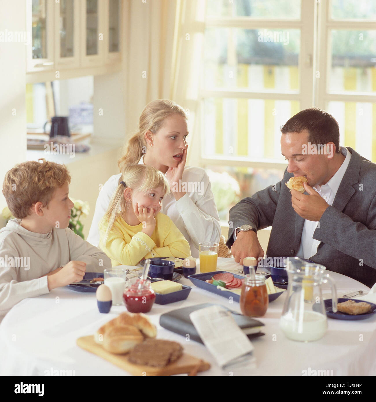 Hectic family breakfast hi-res stock photography and images - Alamy