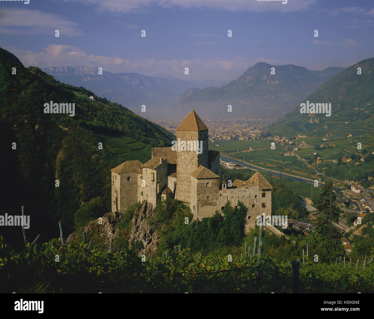 Tirol castle hi-res stock photography and images - Alamy