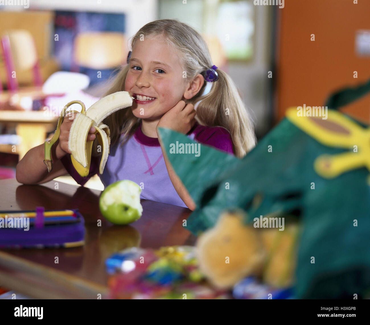 School, classroom, girl, banana, school bag, detail, elementary school ...