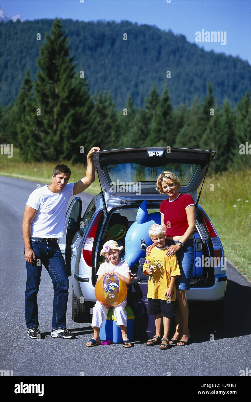 Family, travel, car, country road, roadside, break, outside, summer ...