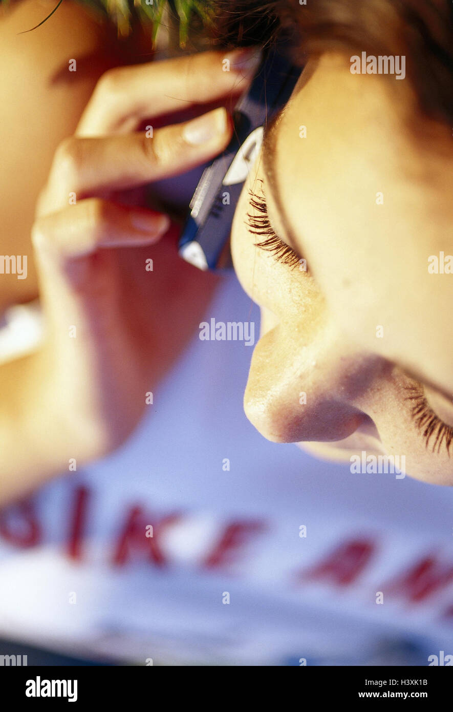 Young persons, lie, mobile phone, call up, detail, woman, listen young ...